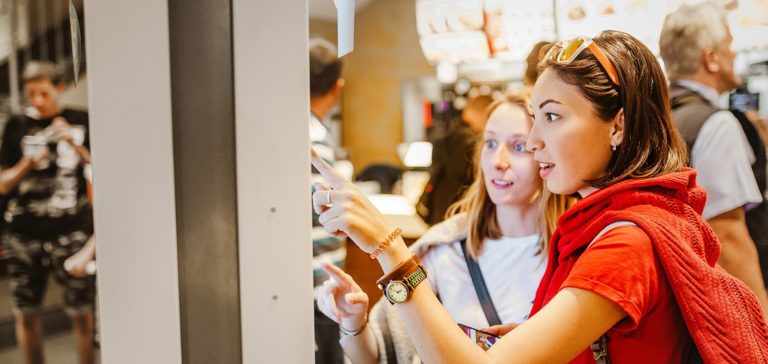 Fast Customer Service: Getting a Competitive Edge in 2025